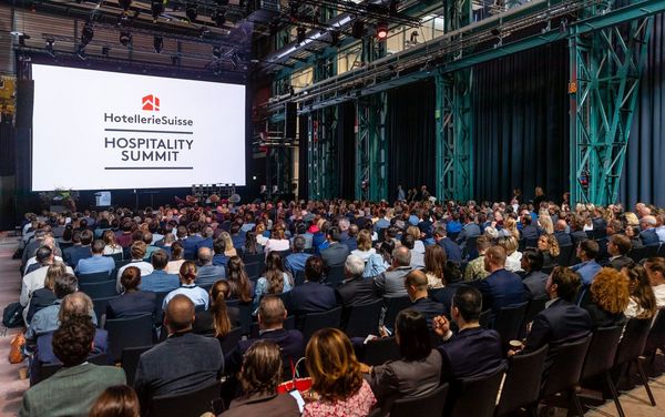 Erfolgreicher erster Tag am Hospitality Summit - htr.ch