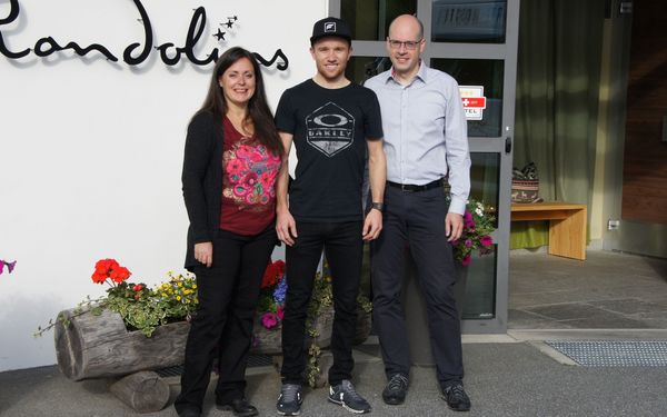 St. Moritzer Hotel und Mountainbike-Profi spannen zusammen - htr.ch