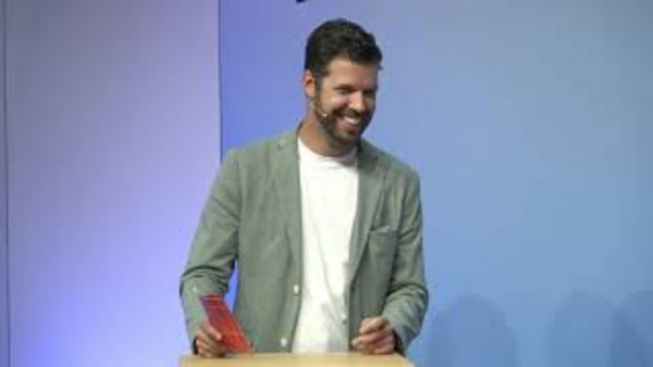 Urs Heller im Talk powered by Swisscom - htr.ch