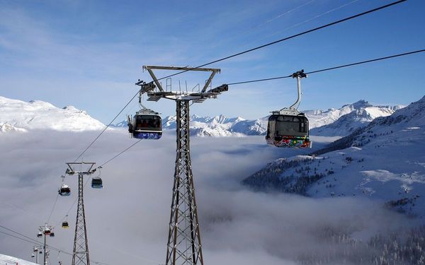 Splügen öffnet Skigebiet - htr.ch