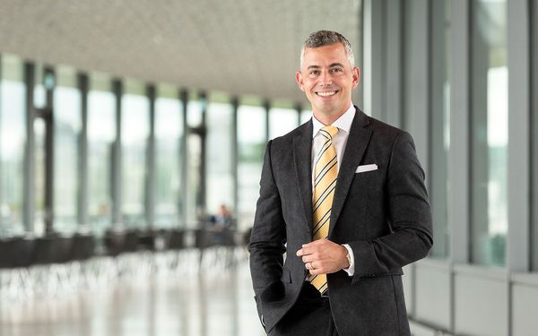 COO Lukas Meier verlässt Kursaal Bern - htr.ch