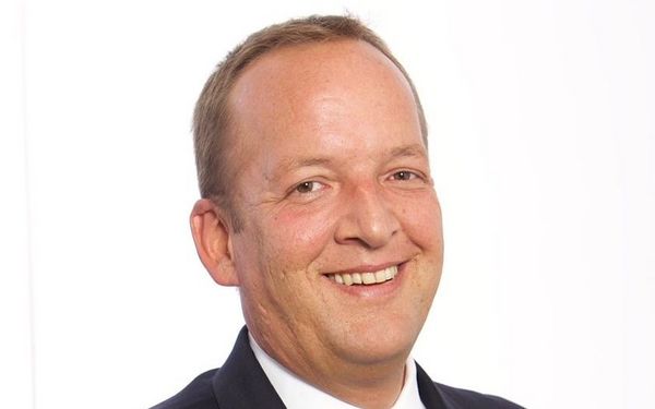 Neuer Direktor im Zurich Renaissance Tower - htr.ch