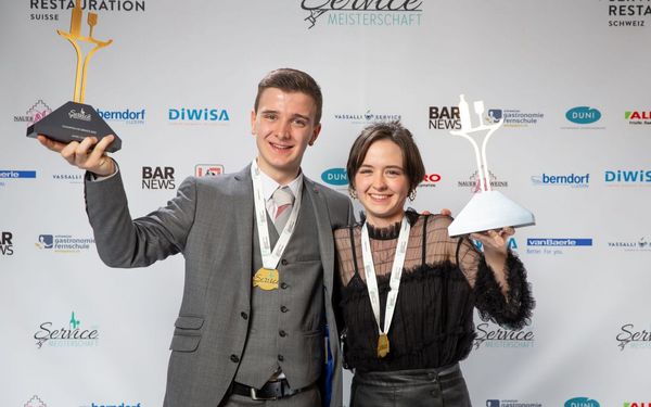 Marc Gay und Tiana Ward gewinnen bei Servicemeisterschaft 2022 - htr.ch