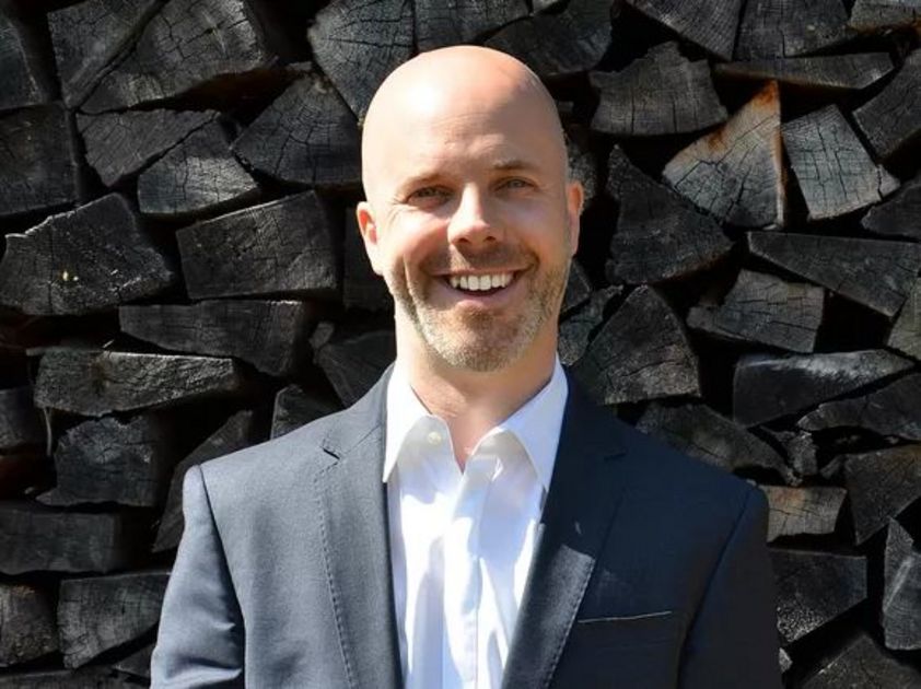 Reto Engler ist Gastgeber im La Val Hotel - htr.ch