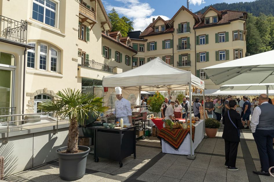 EHL Hotelfachschule Passugg veranstaltet Food Festival - htr.ch
