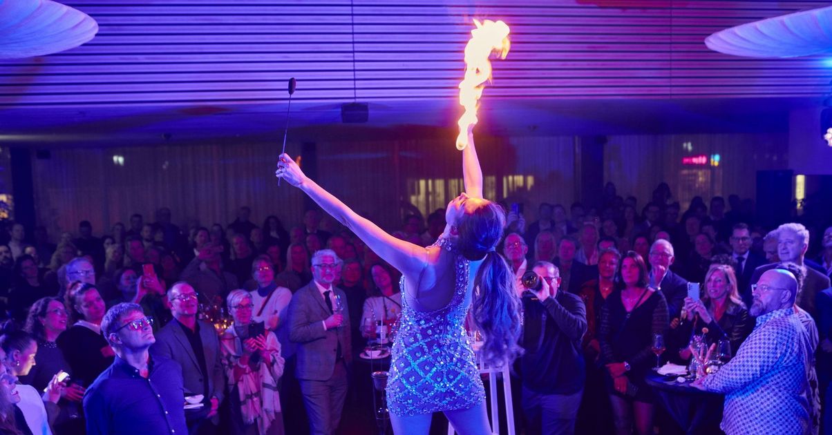 Musik, Tanz und Akrobatik beim «Season Kickoff» in Luzern - htr.ch