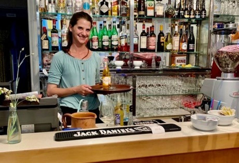 Bergeller Jungunternehmerin erhält Stipendium - htr.ch