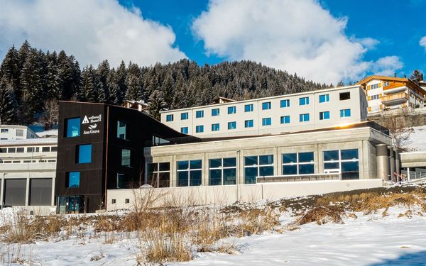 Schweizer Jugendherbergen präsentieren ihr neues Wellness-Hostel - htr.ch
